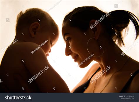 12 Year Old Woman Naked 1 Images Photos De Stock Objets 3D Et