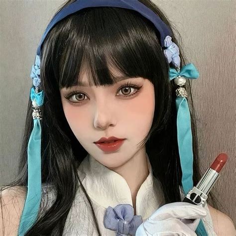 Ghim của Shenglan Sun trên 中式 Con gái Trang phục nữ Instagram