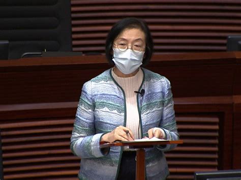 陳肇始形容「全禁」加熱煙電子煙等方案屬未雨綢繆安排 香港電台 Line Today