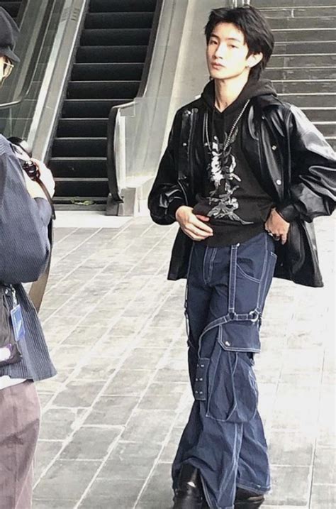 Hi, can anyone help me find these pants? : r/HelpMeFind