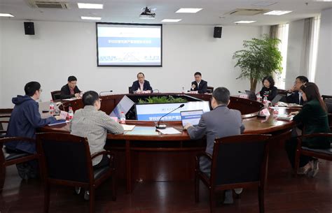学校召开经营性资产管理委员会会议