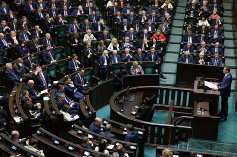 Dość koncentrowania się na dużych aglomeracjach Rząd szykuje reformę administracyjną