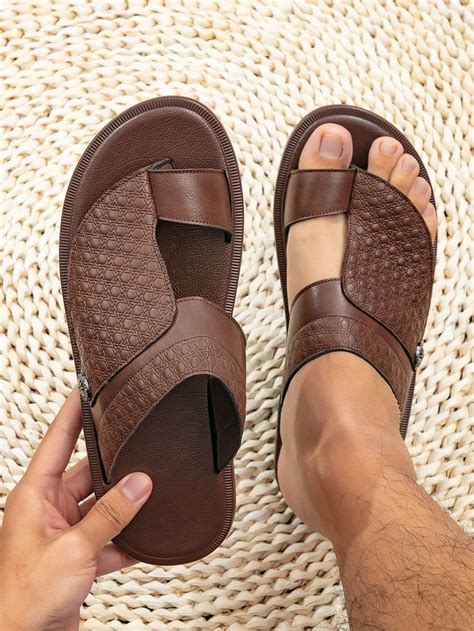 Fashion Brown Thong Sandals For Men Geometric Embossed Toe Post Design