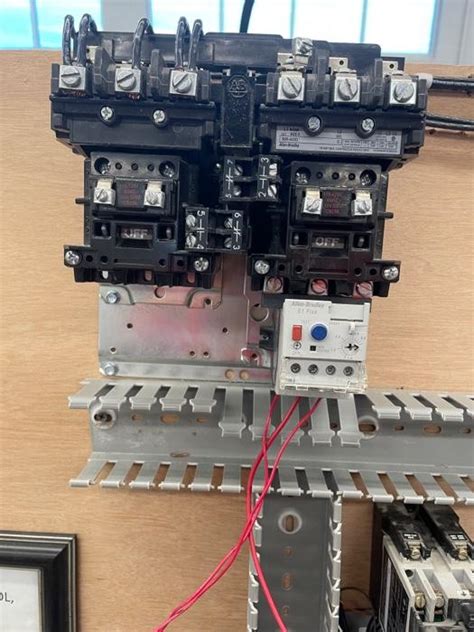 Solved Reversing Motor Starters With Interlocks Chegg