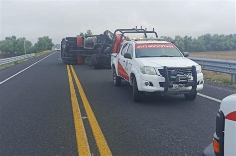 Atiende Protección Civil De Huamantla Accidente Vehicular En El Carmen