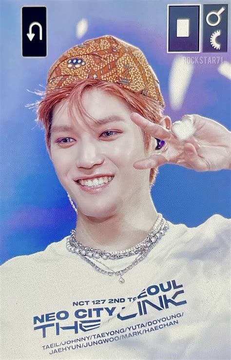 Potret Taeyong Nct 127 Yang Semakin Melokal Pakai Blangkon Di Konser