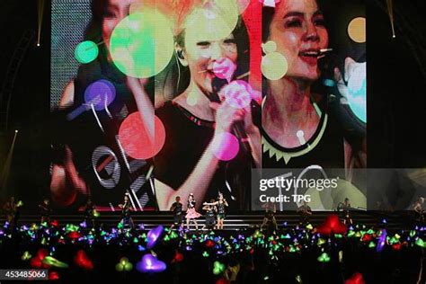 She 2gether 4ever World Tour Photos And Premium High Res Pictures