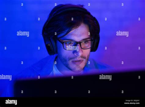 Male Computer Hacker Hi Res Stock Photography And Images Alamy