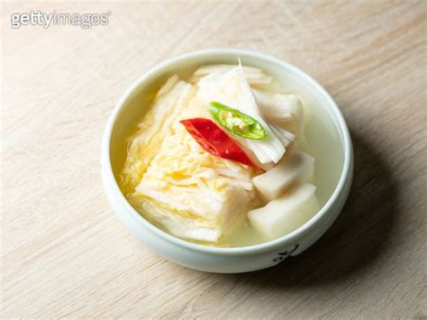 White Kimchi Watery Kimchi Young Radish Kimchi 이미지 1703370968 게티이미지뱅크