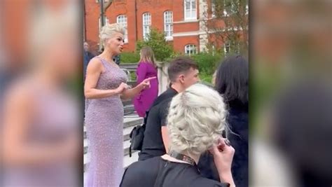 Hannah Waddingham Shuts Down Photographers Alleged Leg Comment Video