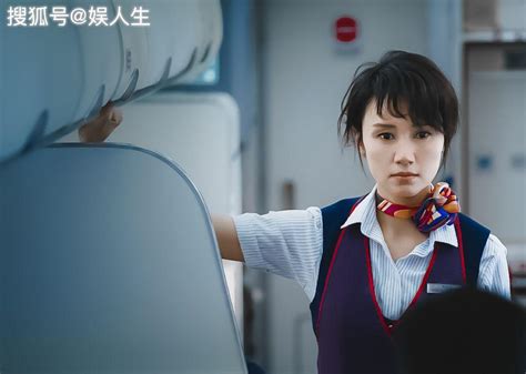 42岁袁泉领衔《中国机长》美女空姐团，年龄大不是负担，是优势 搜狐大视野 搜狐新闻