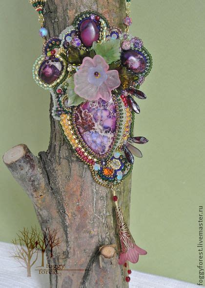 Колье вышитое бисером с сиреневыми варисцитами Тоскана в интернет магазине на Ярмарке Мастеров