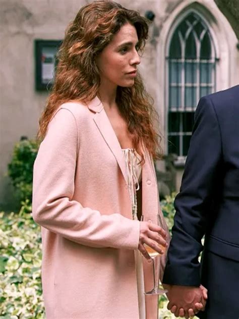 Mammals 2022 Melia Kreiling Pink Coat GLJ