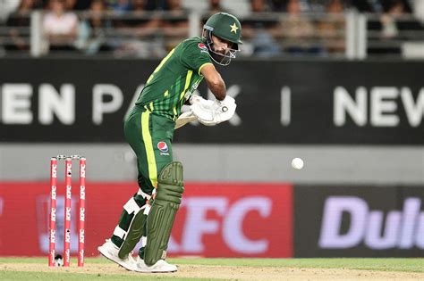 Watch Fakhar Zaman Hits Massive Six During Nz Vs Pak 2nd T20i Fan