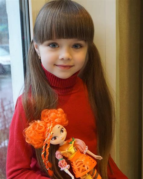 6 летняя Настя Князева признана “самой красивой девочкой в мире” 15 фото