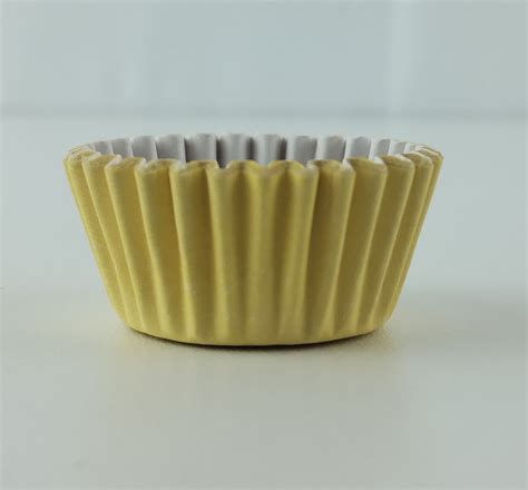 Forminha Para Doces N5 Amarela Forte C 100 Unidades Confesta Fescopan
