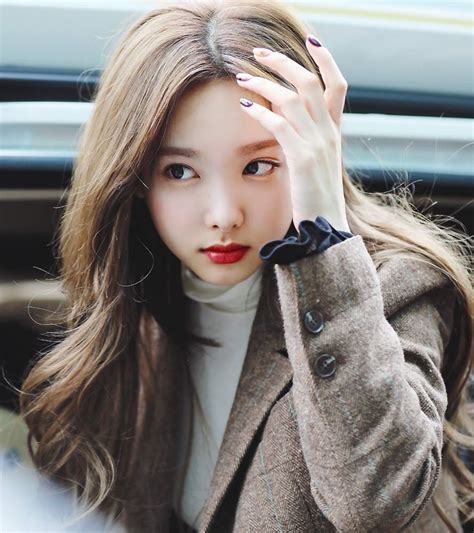 Pin Oleh Tzuyu Di Nayeon 나연 Im Nayeon 임나연 Twice Selebritas