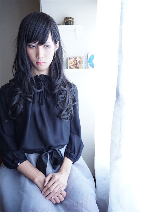 【18歳～20代女装娘エロ画像】 下着女装でブラとパンティを丸出しで見せるエッチな男の娘 Reiちゃん 18歳～20代 素人女装娘エロ