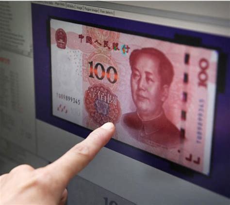 直擊印鈔廠的員工，長年檢鈔驗鈔，手指指紋被磨光 每日頭條