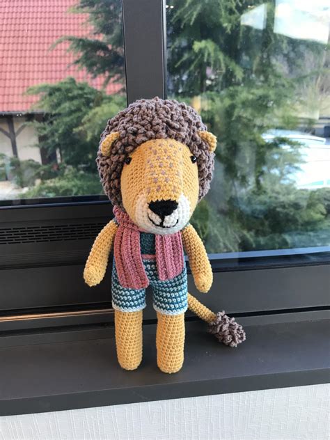 Creations Sebastian Lion From Animal Friends Of Pica