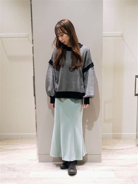 ジャガード袖ボリュームプルオーバーを使った人気ファッションコーディネート WEAR