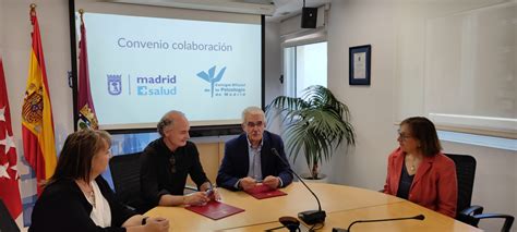 Firma Del Convenio De Colaboración Entre El Colegio Oficial De La