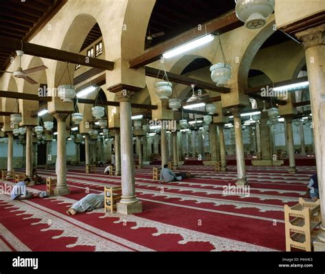 MEZQUITA DE EL AZHAR o Mezquita Espléndida año 970 Interior S X