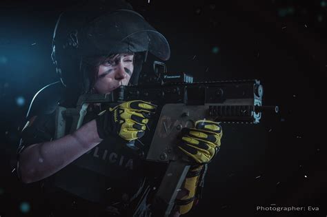 Как то мы решили сами почти делать косплей Пост 1 Mira Rainbow Six