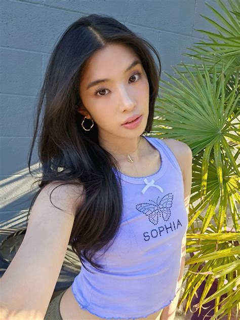 Weverse Katseye Image Off The Record Katseye Sophia Selfie