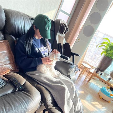 トキさんのインスタグラム写真 トキinstagram「나의 설날 사육당하는듕 🐷🐷」2月13日 16時03分 Minheejjjj