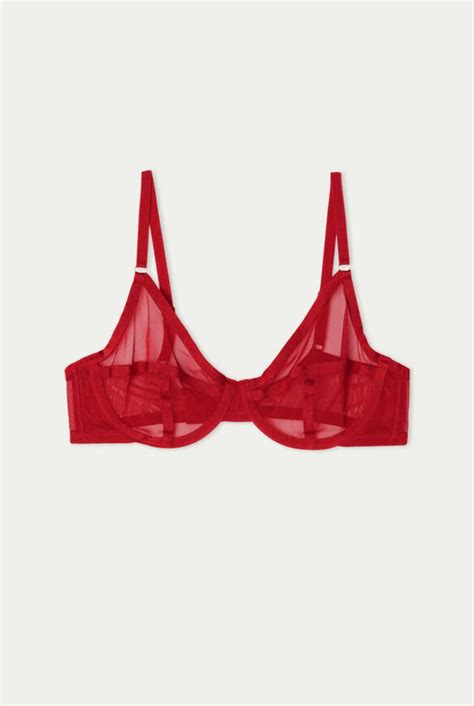 La Lencería Roja Que Deseamos Para Cerrar El Año Vogue España