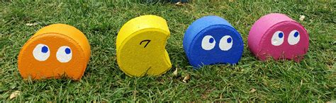 Pac Man And Ghosts Crescent Bricks