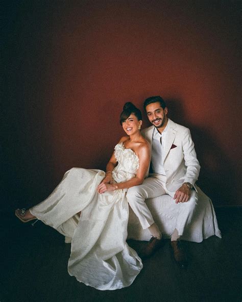 مروة أنور وخطيبها ضحك وفرح وسعادة فى جلسة تصوير الخطوبة صور اليوم السابع