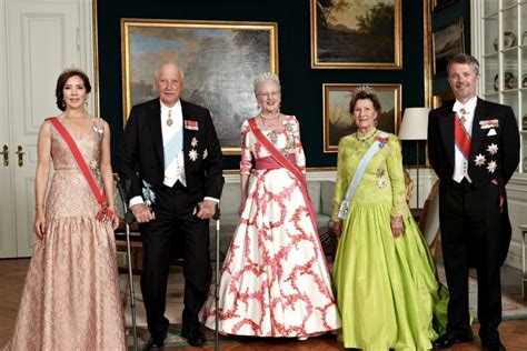 Harald Og Sonja Av Norge Prestisjetunge Gjester Til Dronning Margrethe