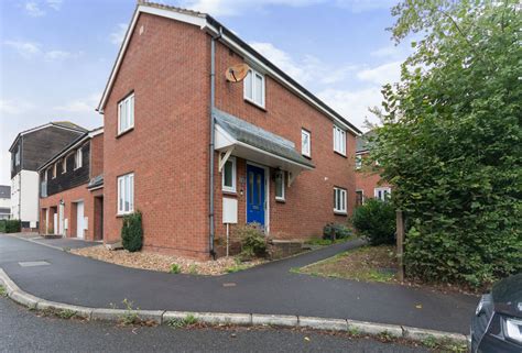 3 Bedroom Link Detached House For Sale In River Close Newton Abbot