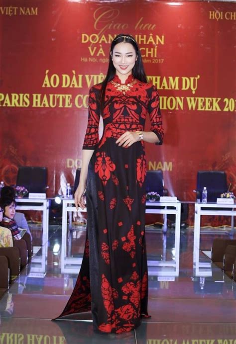 Tr Nh Ho I Nams O D I Collection Opens Paris Fashion Week Haute Couture