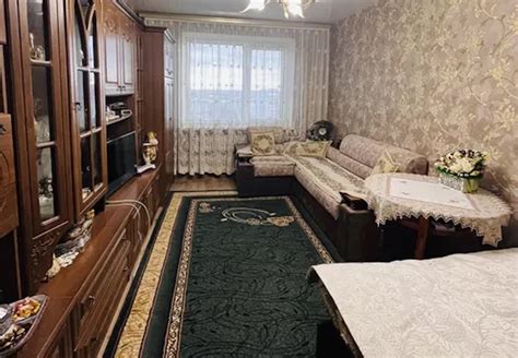 Ніна занедужала десять днів вона провела в палаті І ось сьогодні її виписали вона