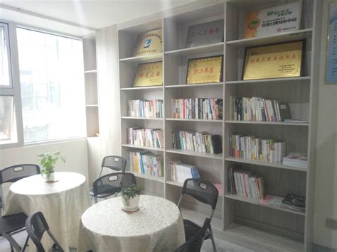 我集团职工书屋被厦门市总工会命名为2017年度市级职工书屋示范点 鲁班源集团