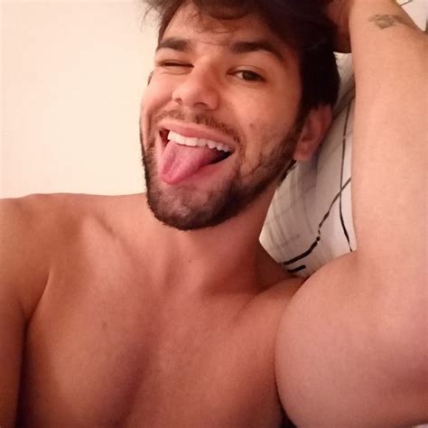 Ivo Garoto De Programa No Rio De Janeiro Dotado Boa Pinta E Sempre