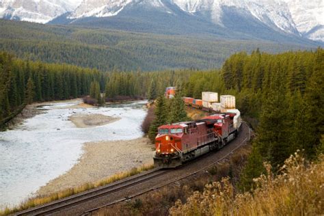 1800개 이상의 디젤 기관차 스톡 사진 그림 및 Royalty Free 이미지 Istock