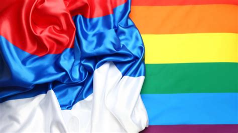 Apple Fined By Russian Court Over Lgbt Propaganda