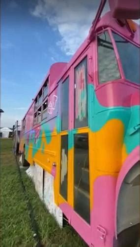Around Town Nothing Cheesy About Speakcheesys New Bus Rome Leaders