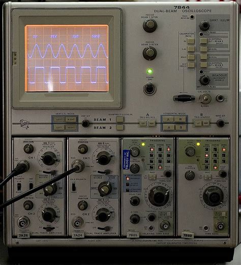 7844 Dual Beam Oscilloscope