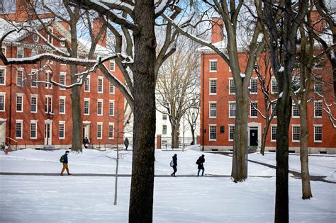 harvard university offers 102 free online courses