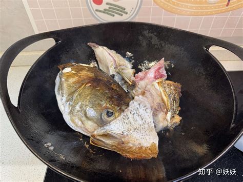 春吃河鲜正当时，教你鱼头豆腐的正确做法，饭店里一份388 知乎