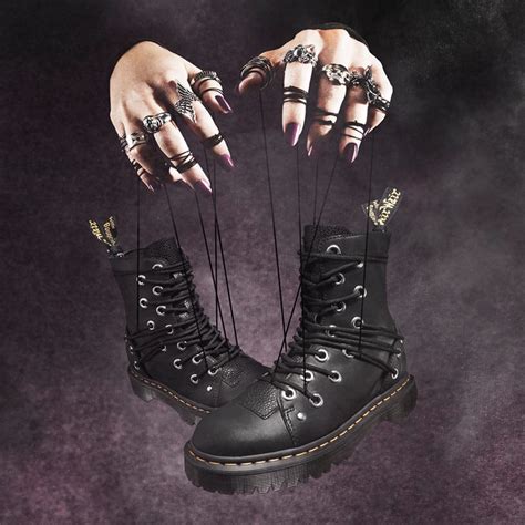 Drmartenskr Drmartens Daria Boots 이번 시즌 고스 룩goth Facebook