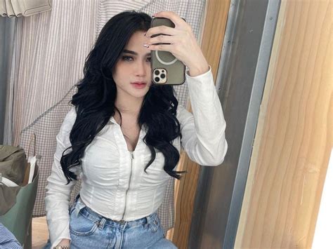 Arlida Putri Indonesian Singer Rtrueratecelebrities