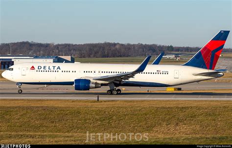 N171dn Boeing 767 332 Er Delta Air Lines Miles Aronovitz Jetphotos