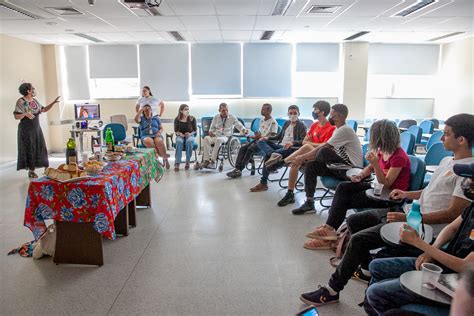 Jovens são provocados a ingressar no mundo da ciência Fiocruz Brasília