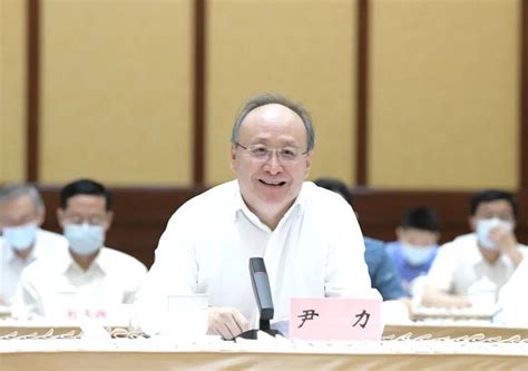 北京市党政代表团在沪考察，尹力殷勇与陈吉宁龚正共商深化合作大计，共同服务国家发展大局界面新闻